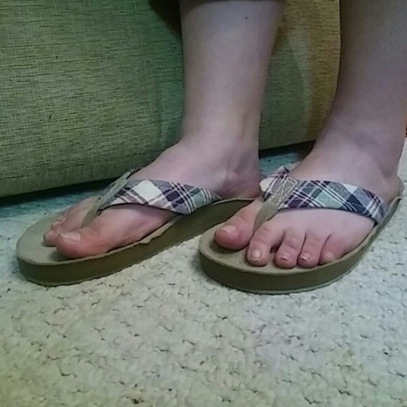 Blue Fin | Shoes | Blue Fin Plaid Strap Flip Flops | Poshmark